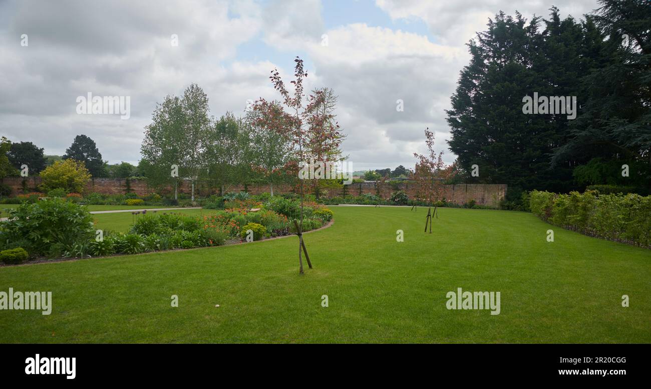 Burnby Hall Gardens in the springtime Stock Photo - Alamy
