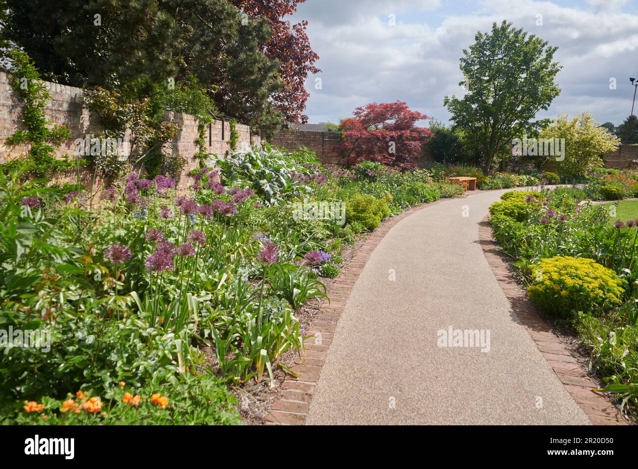 Burnby Hall Gardens in the springtime Stock Photo - Alamy