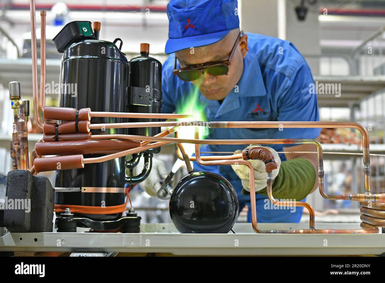 Air conditioner manufacturer hi-res stock photography and images - Alamy