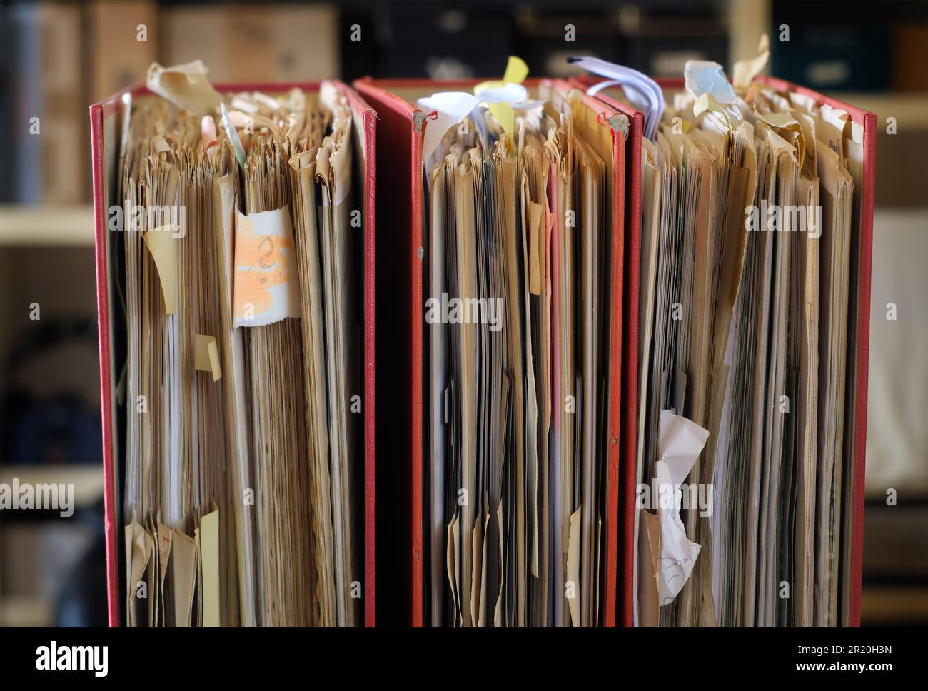 Messy desk paper hi-res stock photography and images - Alamy