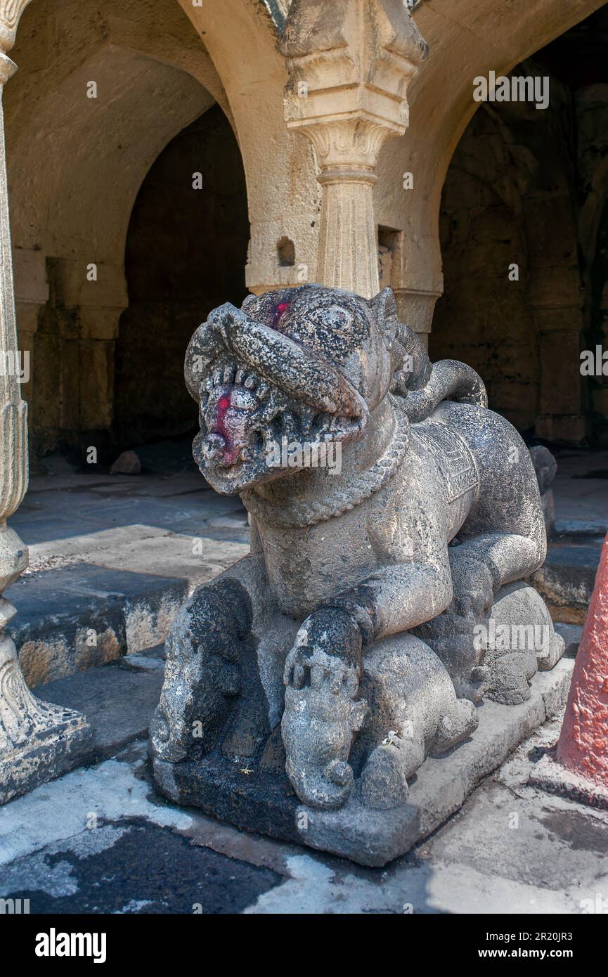 Tiger india temple hi-res stock photography and images - Alamy