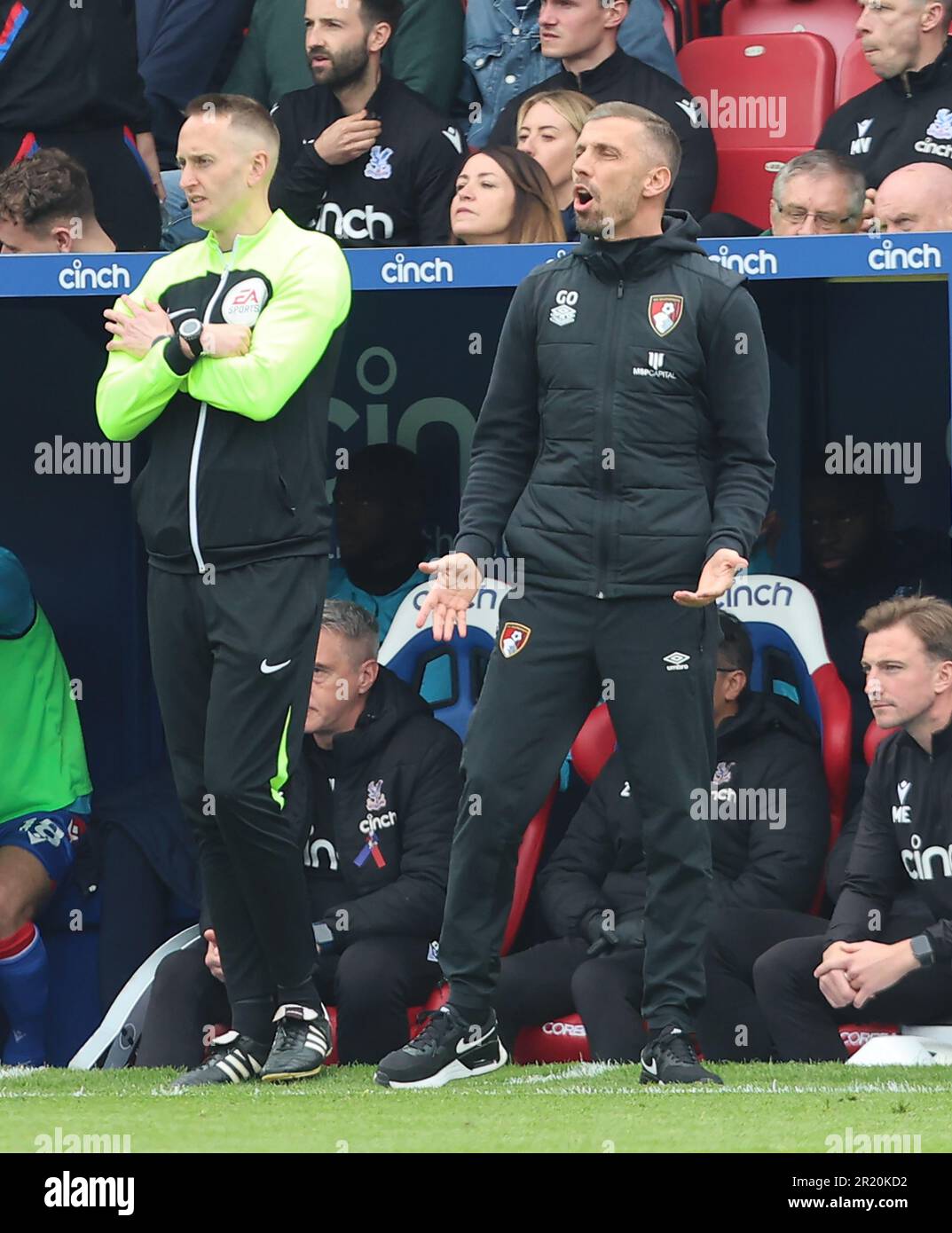 Gary oneil of afc bournemouth hi-res stock photography and images - Alamy