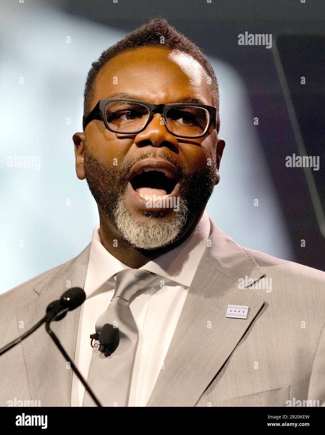 Chicago Mayor Brandon Johnson delivers his inaugural address after ...