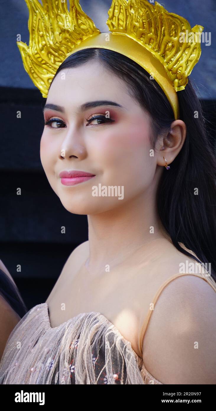 Indonesian model with batik clothes Stock Photo - Alamy