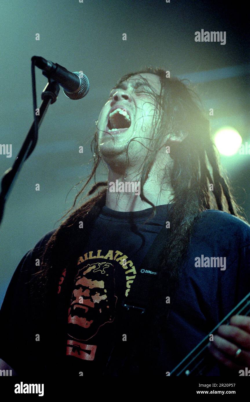 Milan Italy 2000-06-08 : Chi Cheng bassist of Deftones live concert at ...