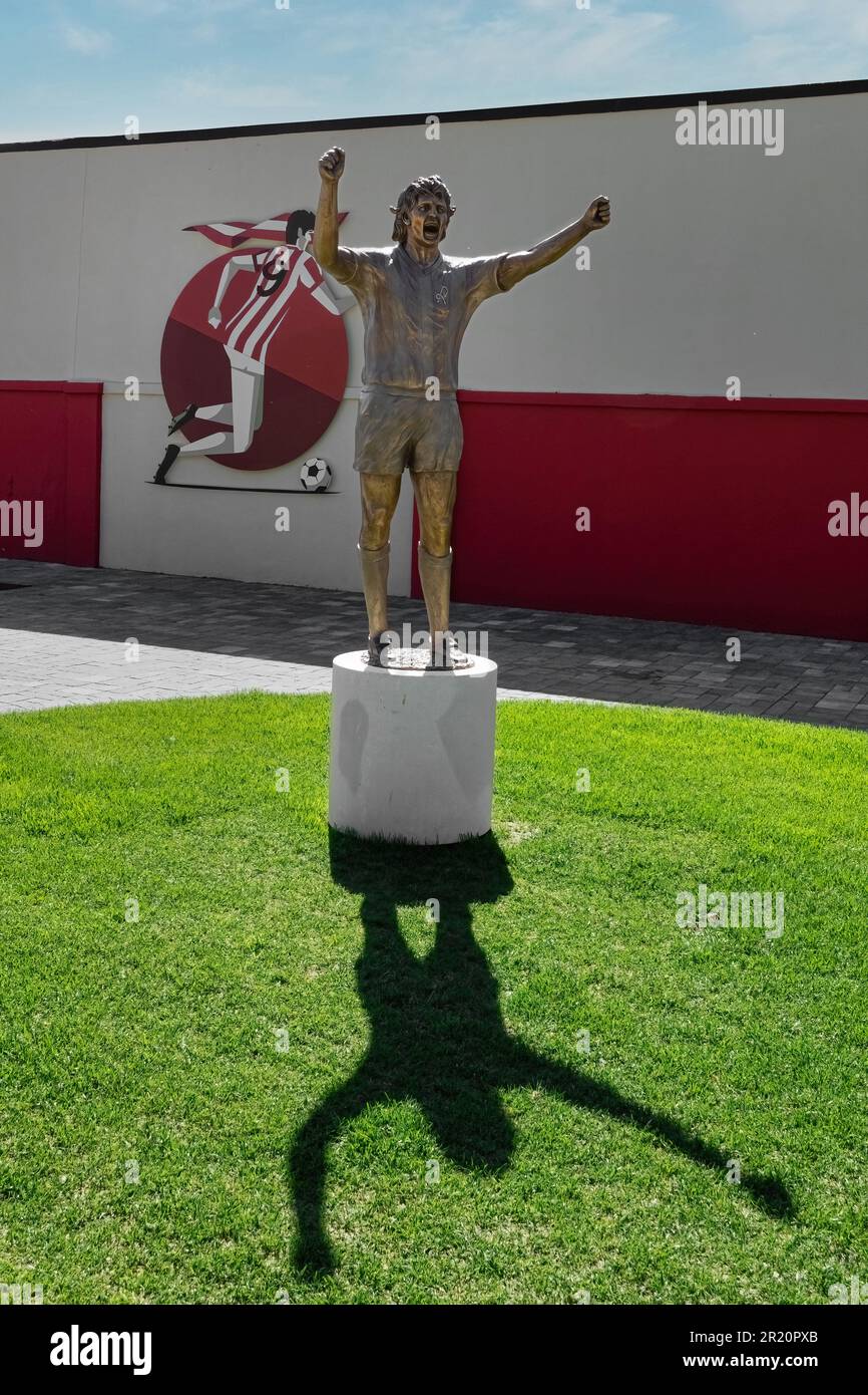 15 may 2023 Vicenza, Italia: the bronze statue designed by Domenico ...