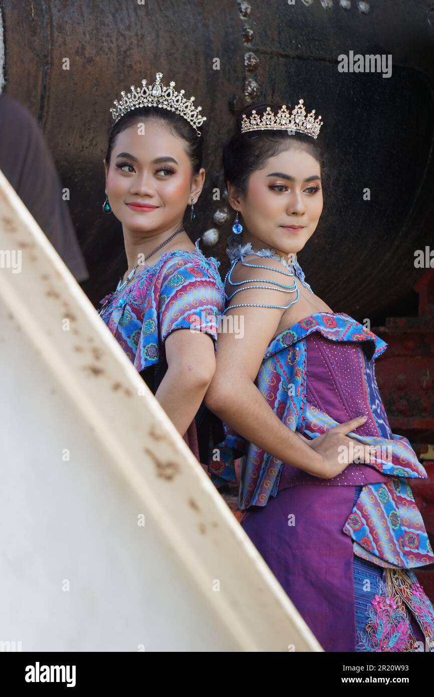 Indonesian model with batik clothes Stock Photo - Alamy