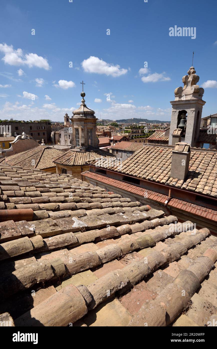 Historic rooftop hi-res stock photography and images - Alamy