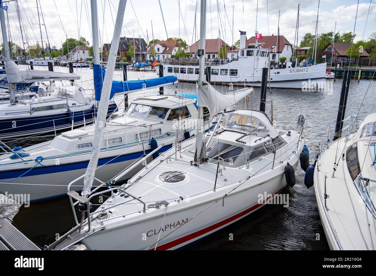 Chugs hi-res stock photography and images - Alamy