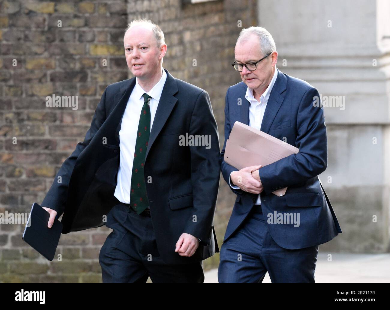 Patrick vallance whitty 2020 hi-res stock photography and images - Alamy