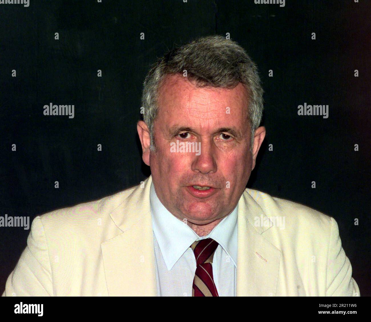 Photograph of Martin Bell as he announces his intention to stand as an ...