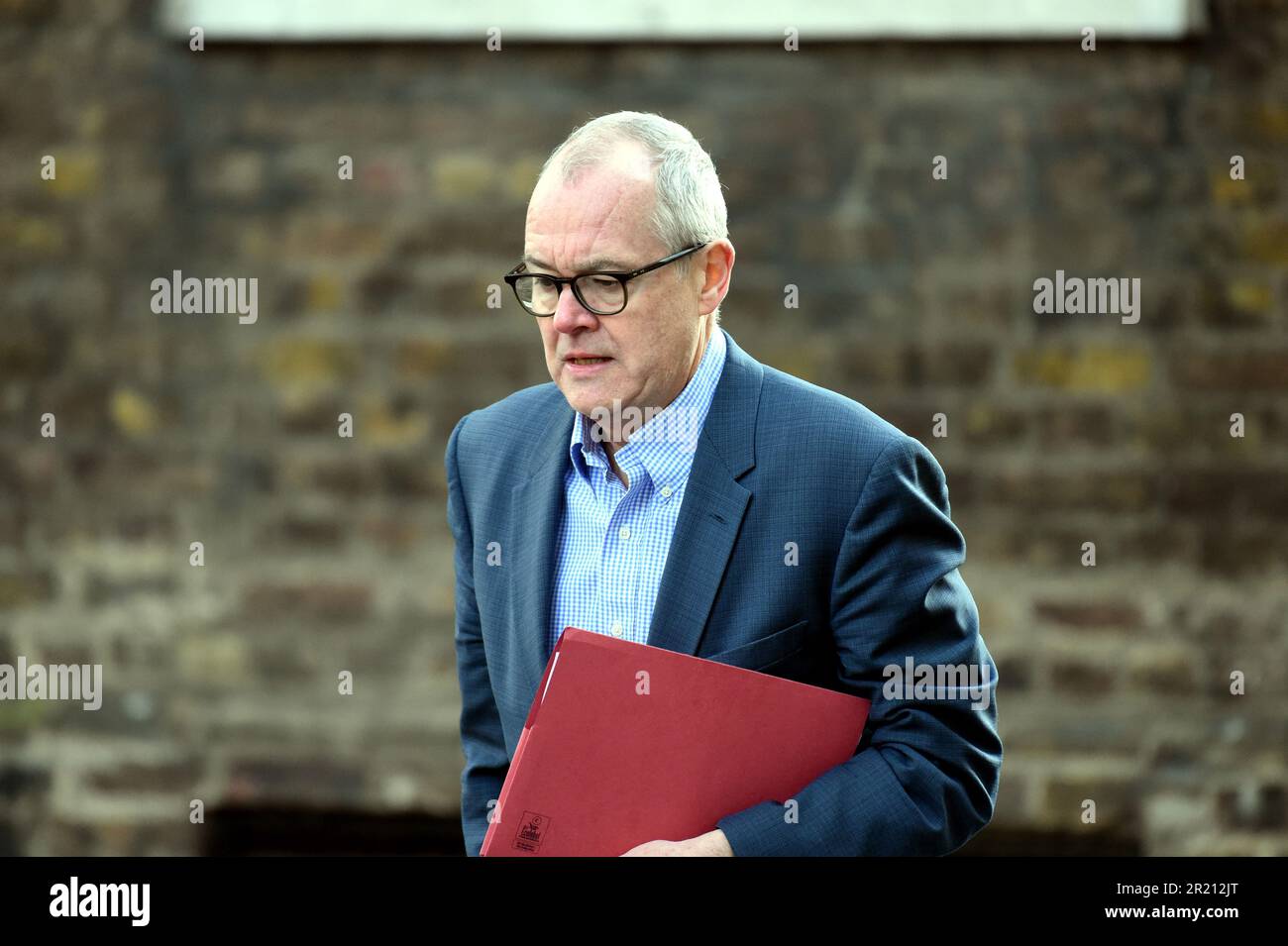 Patrick vallance hi-res stock photography and images - Alamy