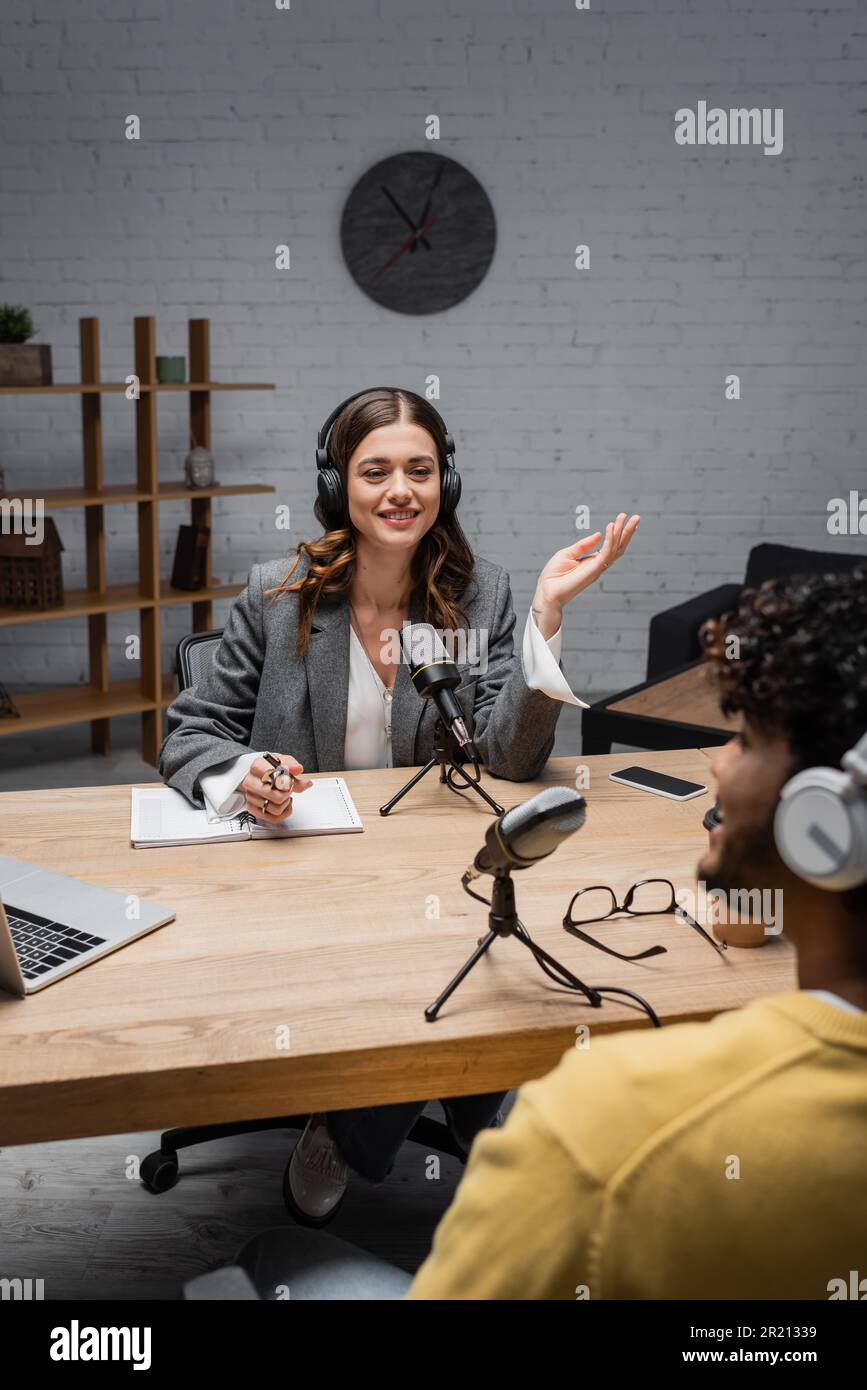Interviewer with glasses hi-res stock photography and images - Alamy