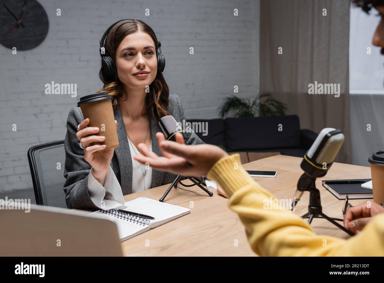 Interviewer hi-res stock photography and images - Alamy