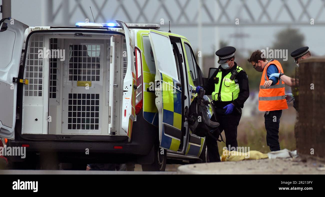 Heavy traffic built up as Climate Change protesters from Insulate ...
