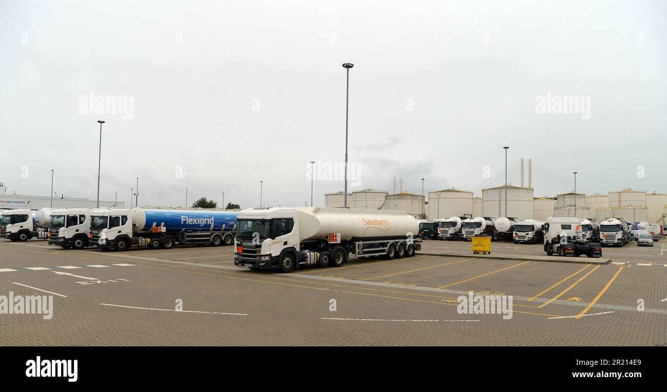 Navigator thames terminal hi-res stock photography and images - Alamy