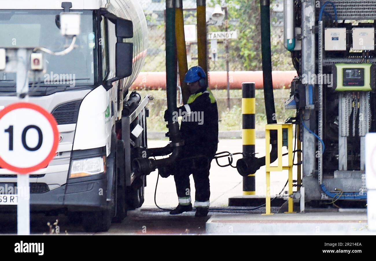 Purfleet esso hi-res stock photography and images - Alamy