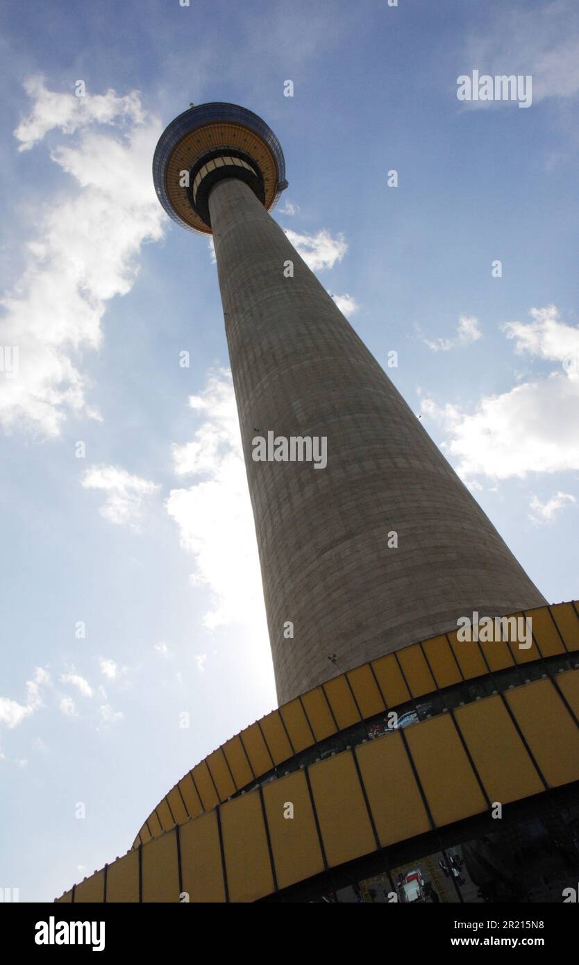 CCTV building in Beijing, China - The CCTV Headquarters, a skyscraper ...