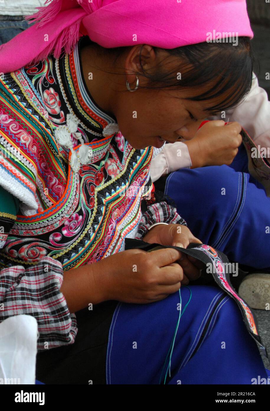 Women belonging to the Hani ethnic minority in Xinjiezhen near to the ...