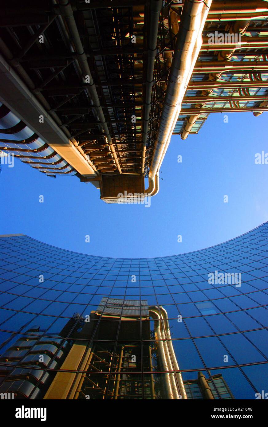 The Willis Building at 51 Lime Street, is a large office tower in ...