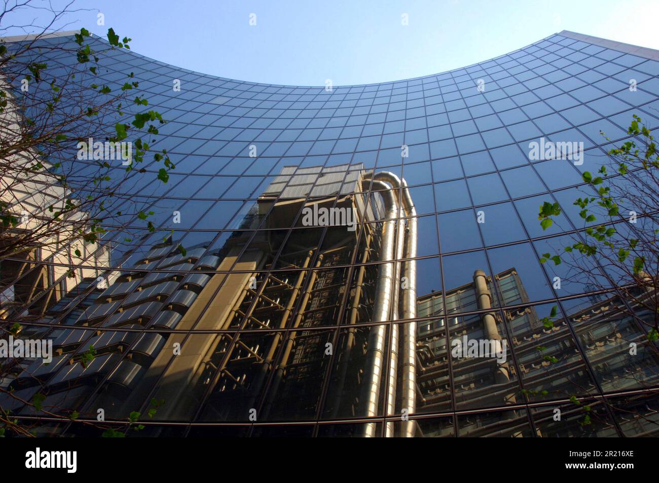 The Willis Building at 51 Lime Street, is a large office tower in ...