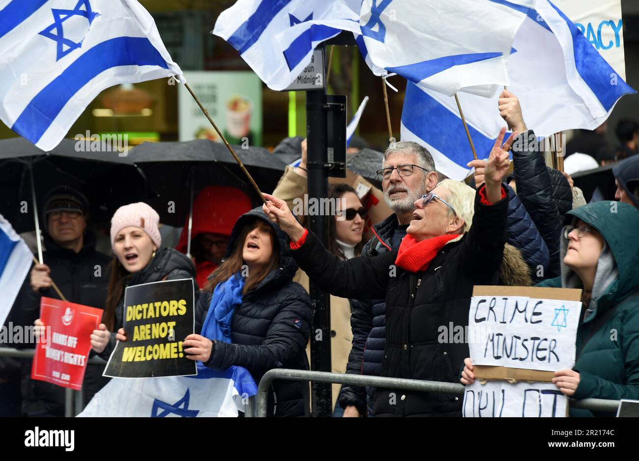 Anti-Netanyahu protesters outside the Savoy Hotel in London where ...