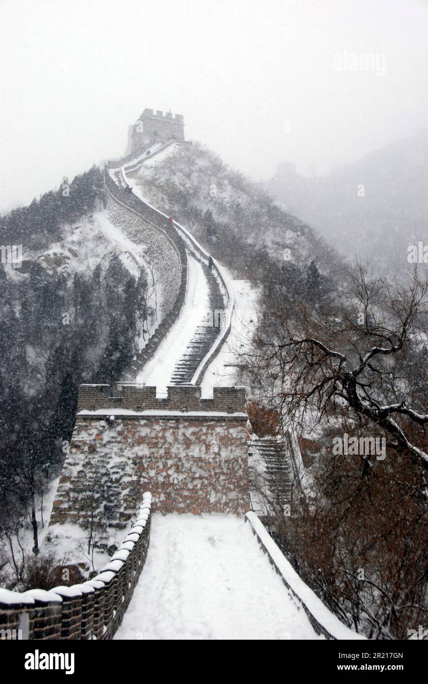 Beijing, China - Heavy snow hits Beijing and surrounding areas causing ...
