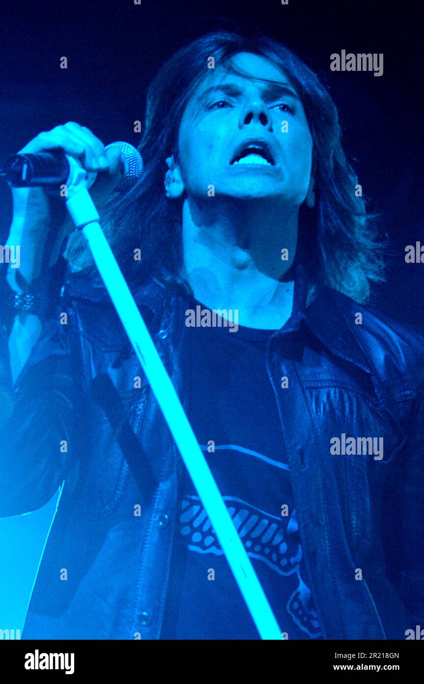 Milan Italy 2004-11-04 : Joe Tempest singer of Europe live concert at ...