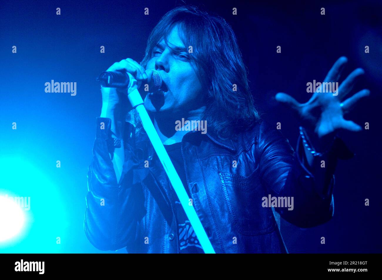 Milan Italy 2004-11-04 : Joe Tempest singer of Europe live concert at ...