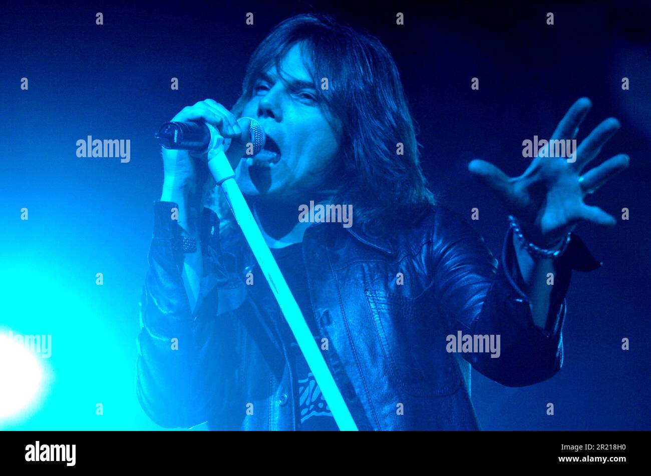 Milan Italy 2004-11-04 : Joe Tempest singer of Europe live concert at ...