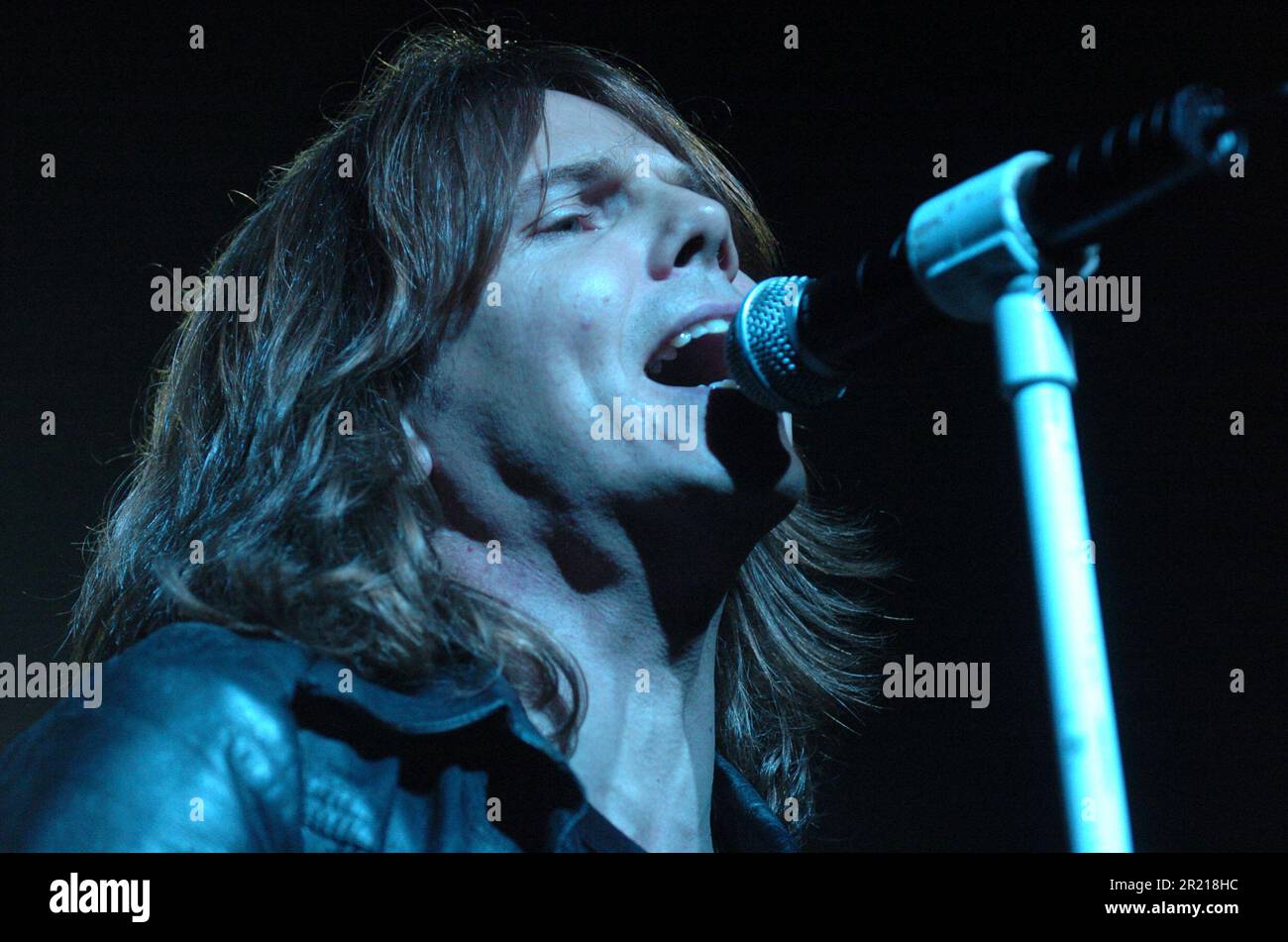 Milan Italy 2004-11-04 : Joe Tempest singer of Europe live concert at ...