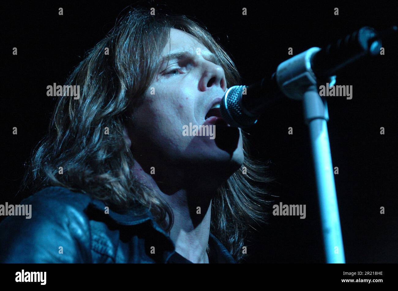 Milan Italy 2004-11-04 : Joe Tempest singer of Europe live concert at ...