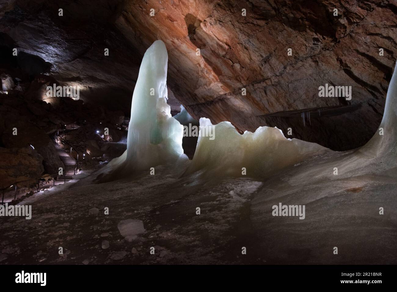 Dachstein cave hi-res stock photography and images - Alamy
