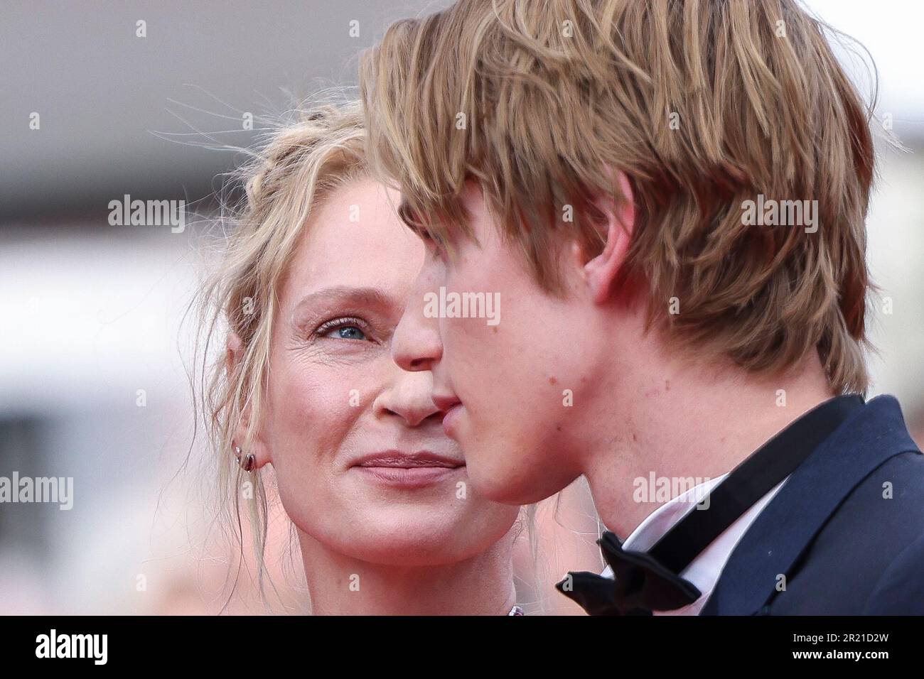 Uma Thurman, left, and Levon Hawke pose for photographers upon arrival ...