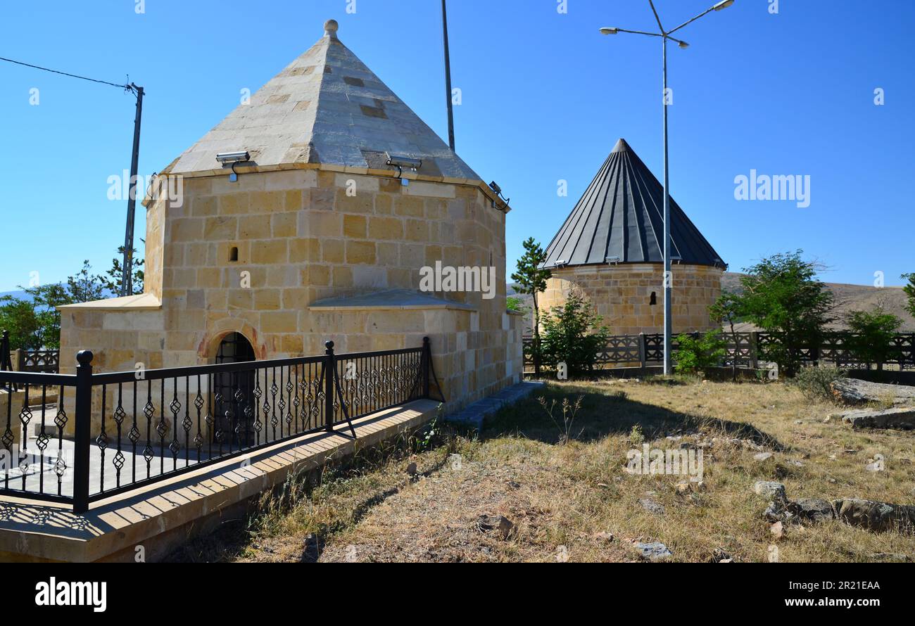 Martyr Osman Tombs in Bayburt, Turkey Stock Photo - Alamy