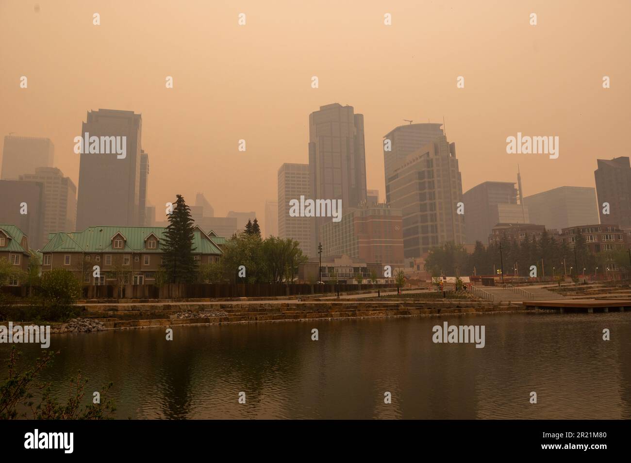 Calgary, Alberta, Canada, 16 May 2023. Heavy smoke pollution from the ...