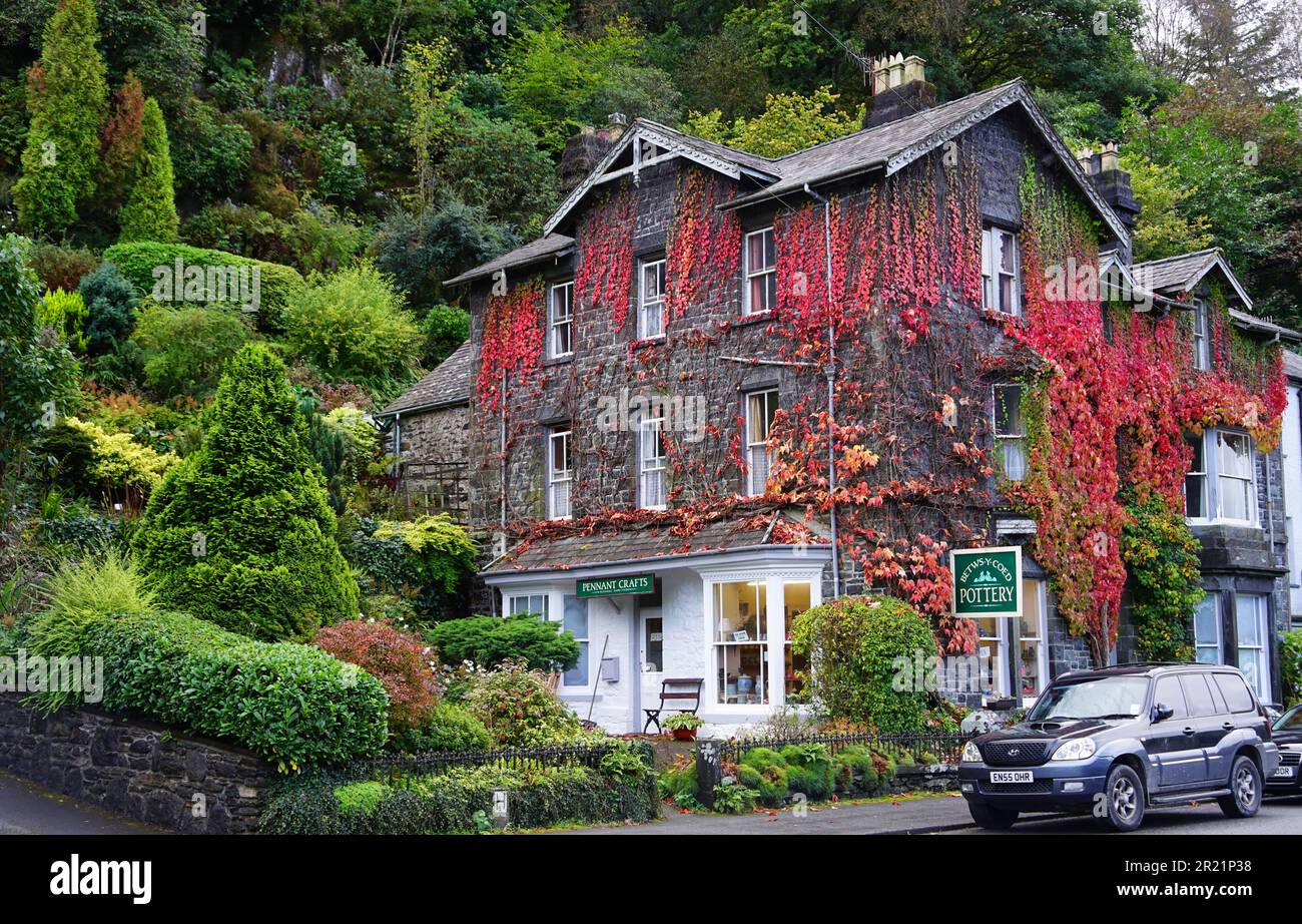 Betws Y Coed Pottery and Pennant Crafts, Betws Y Coed, North Wales ...
