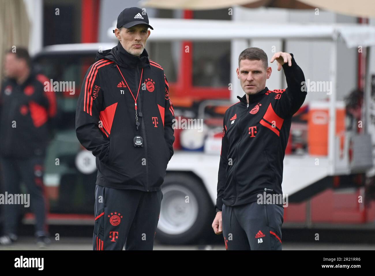 Munich, Deutschland. 16th May, 2023. From left: coach Thomas TUCHEL (FC Bayern Munich), co-coach ...