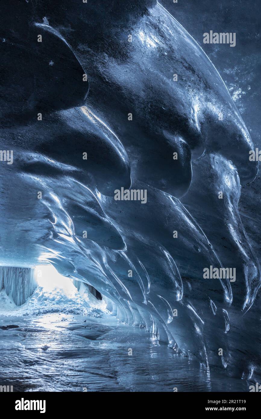 Pattern of Ice cave wall at the Glacier 3000 on the Swiss alps , Col du ...
