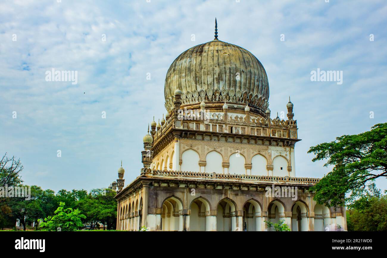Beautiful historic tomb building in Qutb Shahi Archaeological Park ...