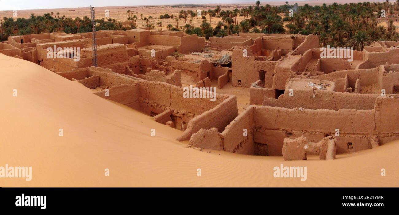 Timimoun ksar hi-res stock photography and images - Alamy