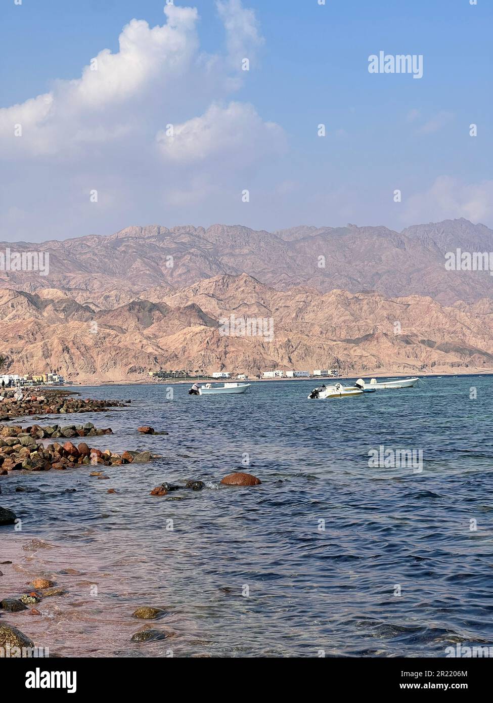 Featuring multiple sails hi-res stock photography and images - Alamy