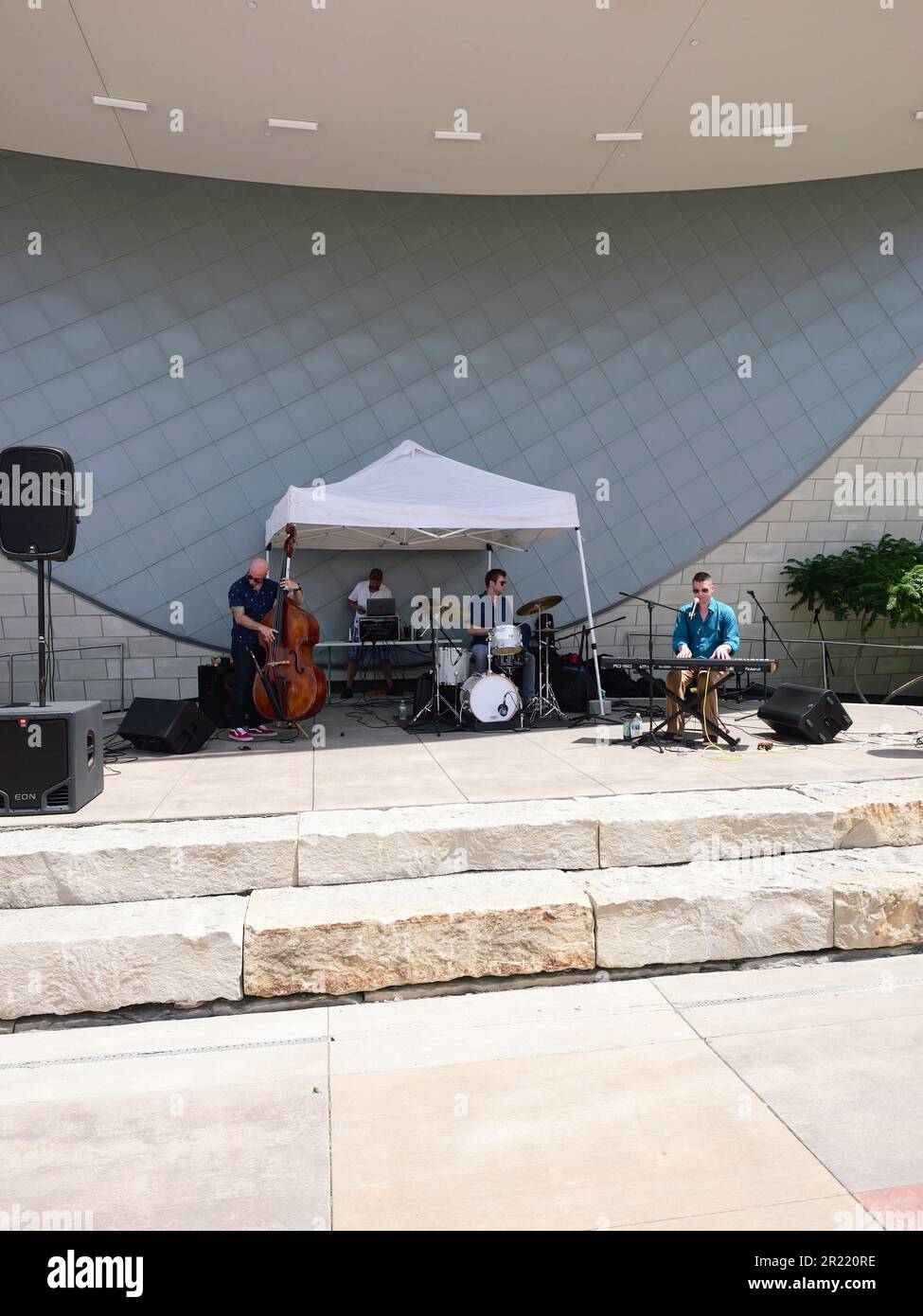 Tim reid trio hi-res stock photography and images - Alamy