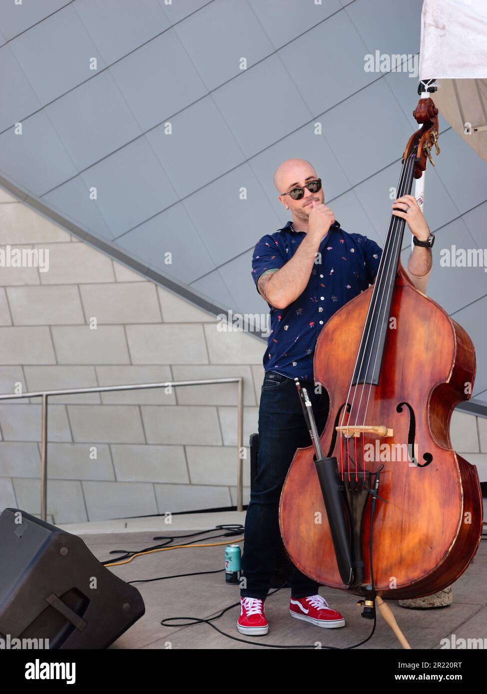 Tim reid trio hi-res stock photography and images - Alamy