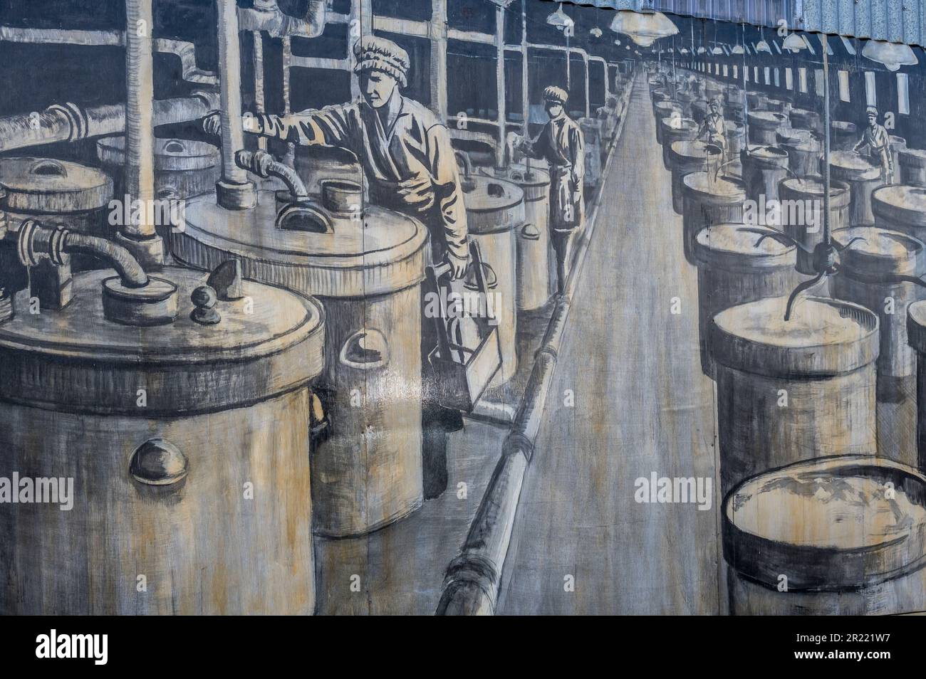 This mural is of the First World War munitions factory at Eastriggs on ...