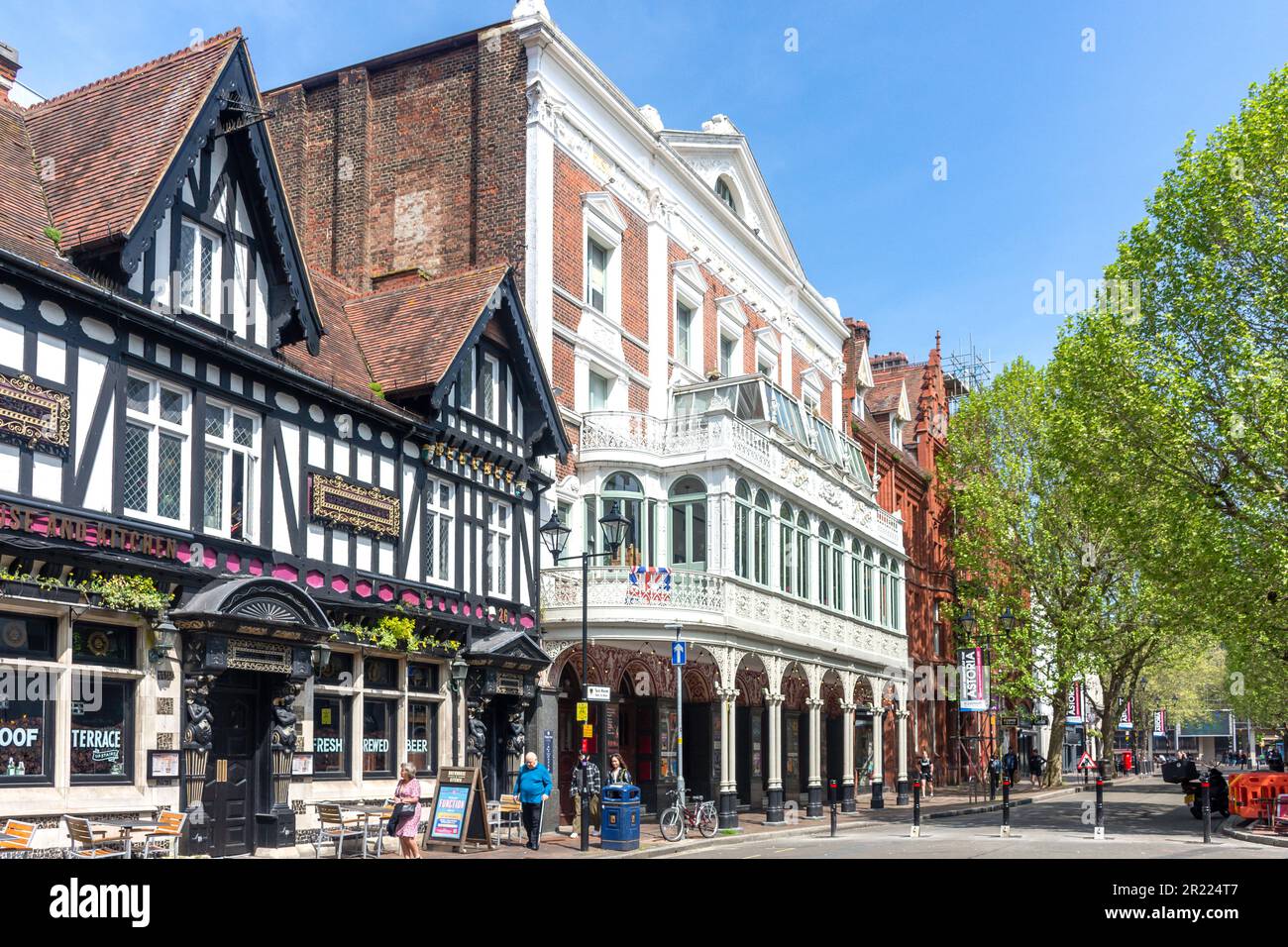 New Theatre Royal, Guildhall Walk, Portsmouth, Hampshire, England ...