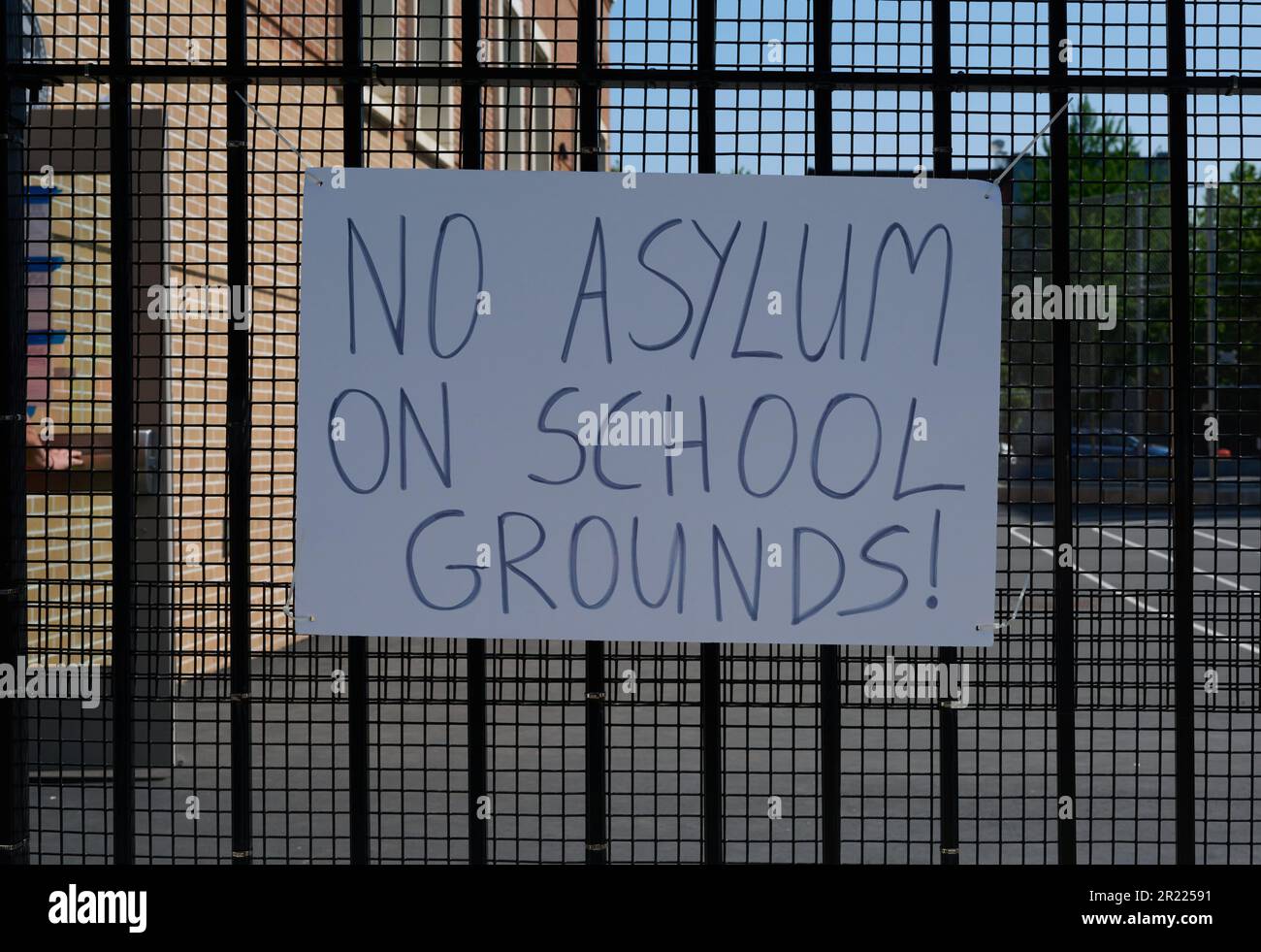 20230516 ednaleshowitz ps17 23 hi-res stock photography and images - Alamy