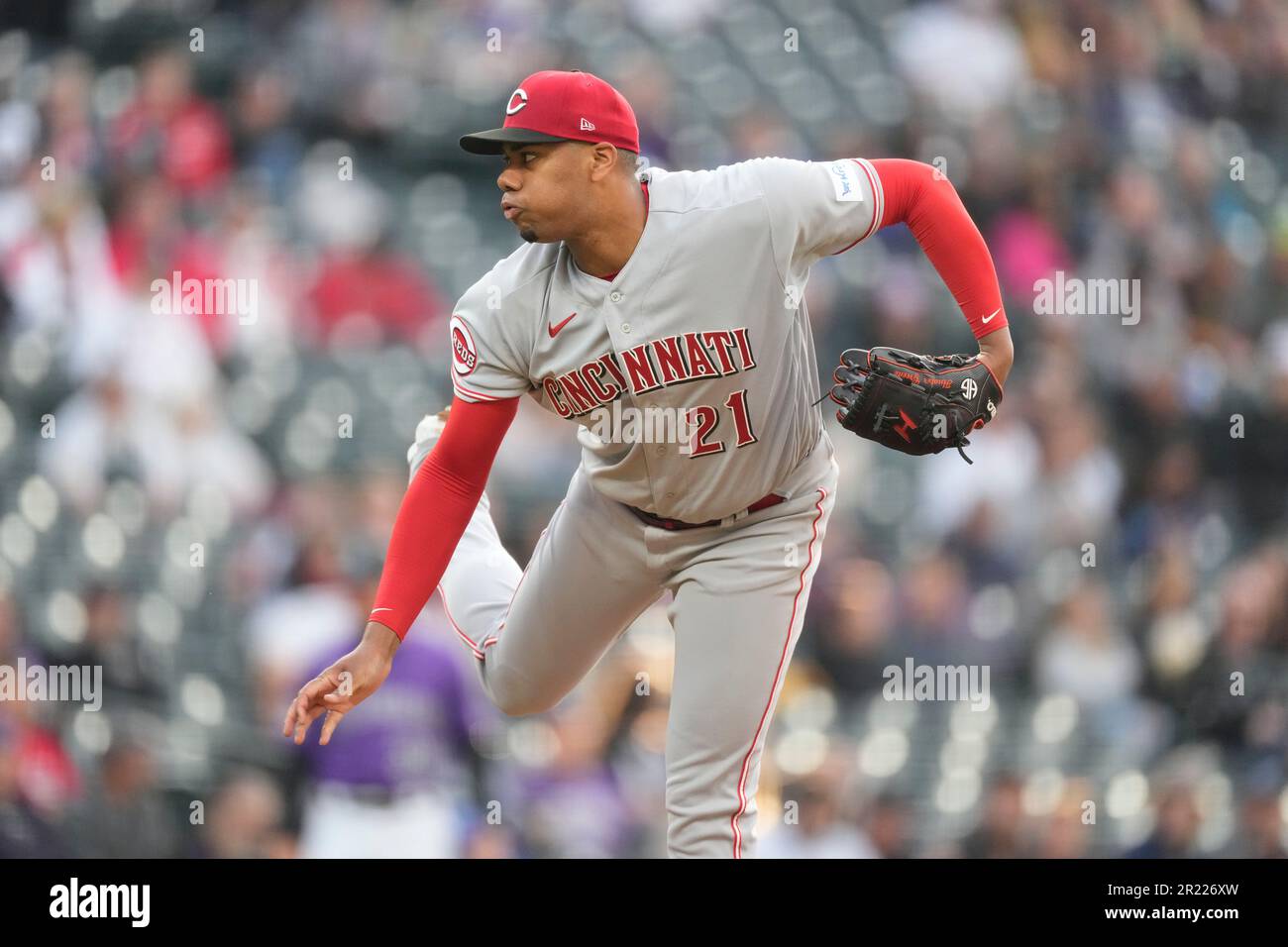 Cincinnati Reds starting pitcher Hunter Greene (21) in the second ...