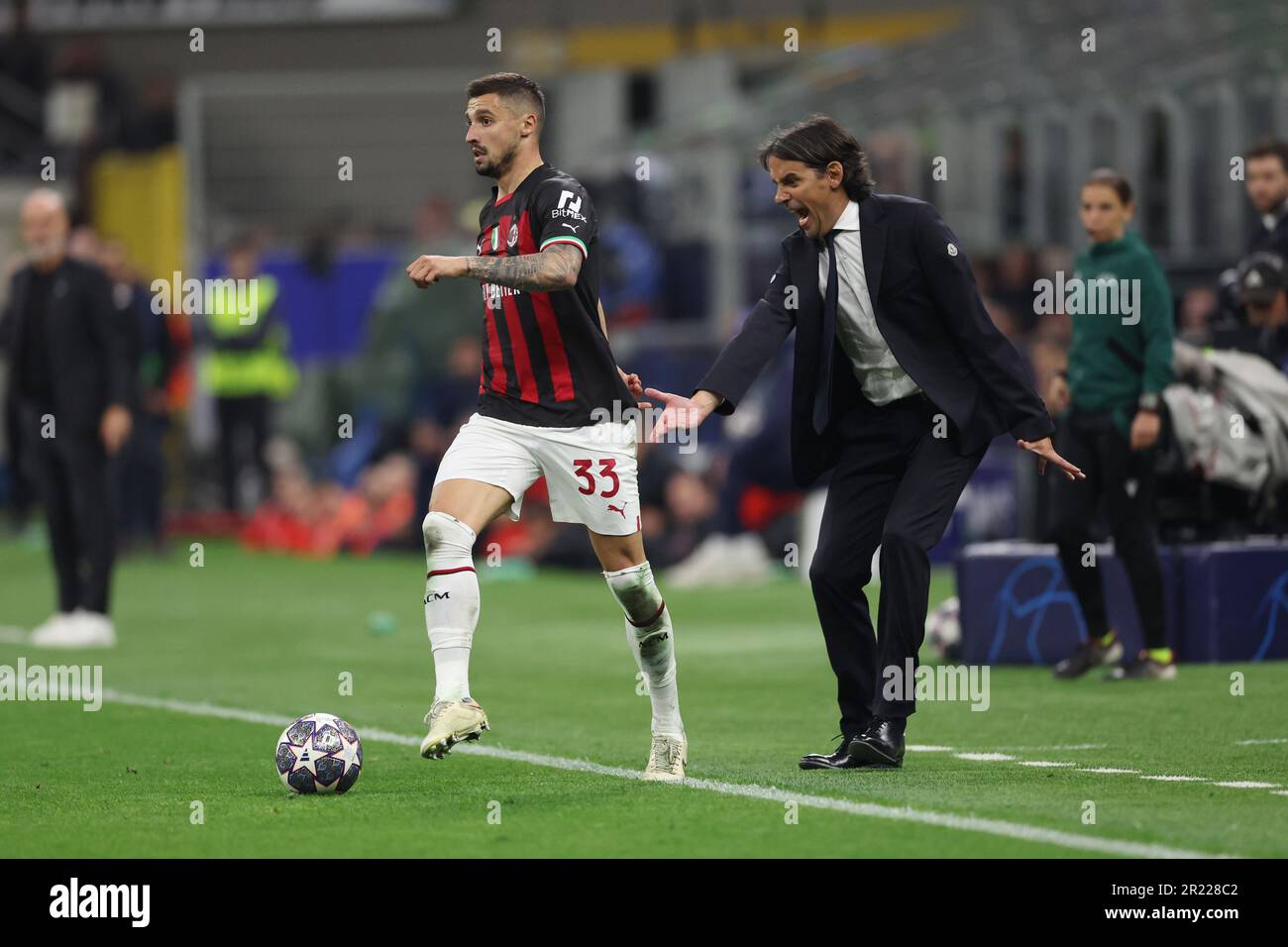 Simone inzaghi coach of inter hi-res stock photography and images - Alamy