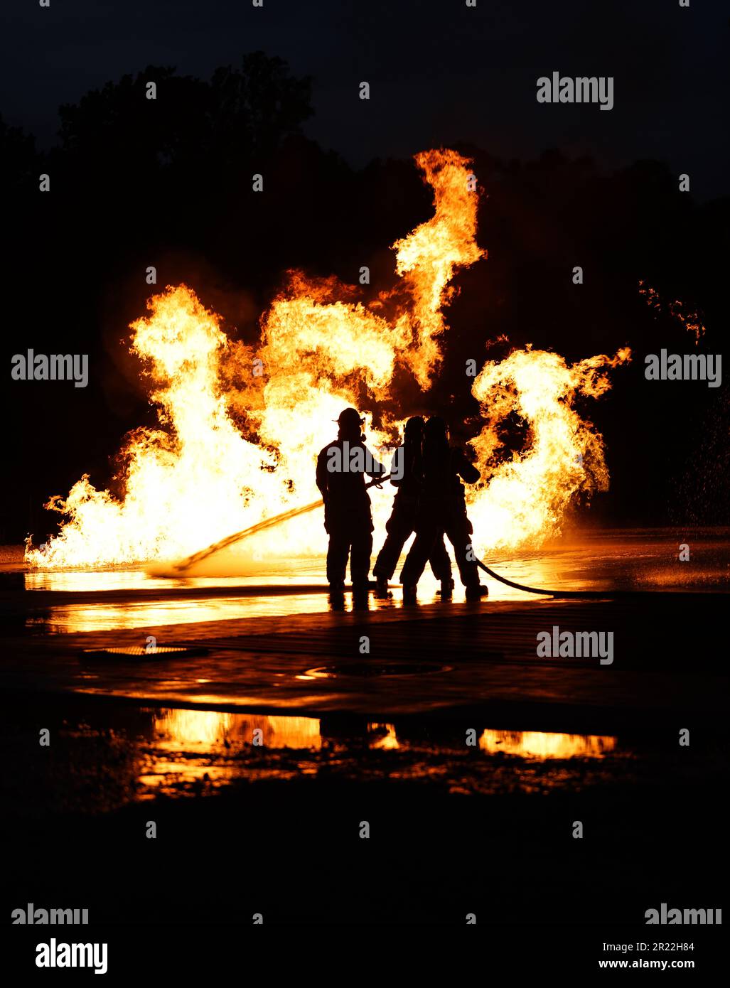 U.S. Marines with Marine Wing Support Squadron 271 and Headquarters and ...